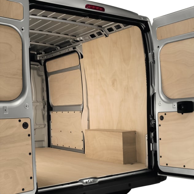 PEUGEOT e-Boxer & Boxer: the electric or combustion-engined business van